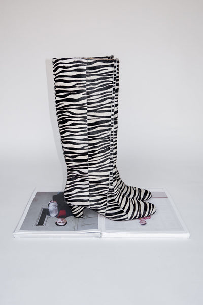 MR. LARKIN, Bane Boot, Zebra – Mr. Larkin